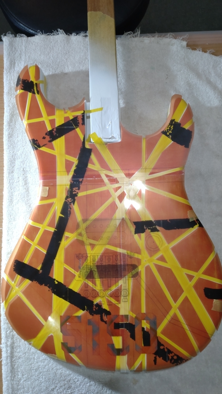 白赤黒: H/F studio